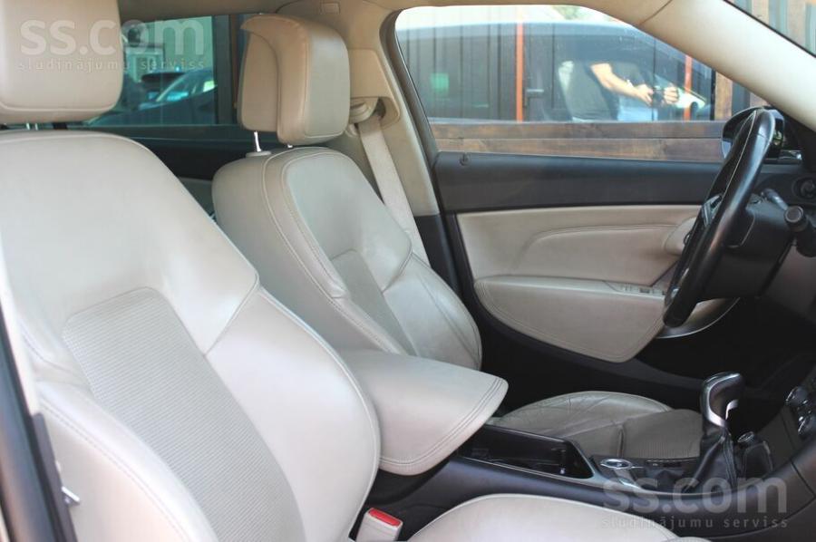 Pelēks Saab 9-5 2011 Rīga, ar dzinēja tilpumu 2.00 L un nobraukumu 0 tūkst. km par 6990 €, foto 13 vietnē AUTOMOTO.COM.LV