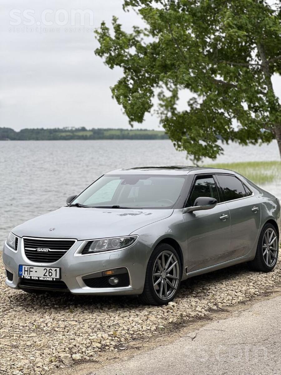 Grey Saab 9-5 2011 in Riga, with an engine capacity of 2.00 L and mileage of 364 thousand km for 8900 €, photo 1 on AUTOMOTO.COM.LV