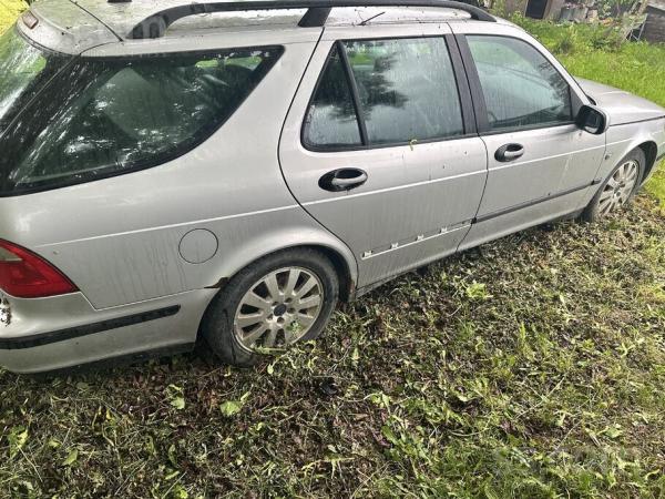 Pelēks Saab 9-5 2004 Balvi, ar dzinēja tilpumu 2.20 L un nobraukumu 288 tūkst. km par 300 €, foto 5 vietnē AUTOMOTO.COM.LV