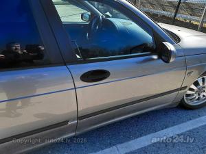Pelēks Saab 9-5 2005 Tallina, ar dzinēja tilpumu 2.30 L un nobraukumu 0 tūkst. km par 2100 €, foto 3 vietnē AUTOMOTO.COM.LV