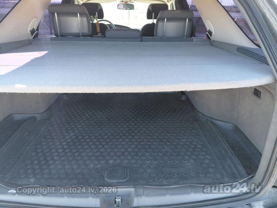 Pelēks Saab 9-5 2005 Tallina, ar dzinēja tilpumu 2.30 L un nobraukumu 0 tūkst. km par 2100 €, foto 7 vietnē AUTOMOTO.COM.LV