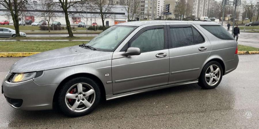 Pelēks Saab 9-5 2006 Viļņa, ar dzinēja tilpumu 1.90 L un nobraukumu 500 tūkst. km par 1350 €, foto 1 vietnē AUTOMOTO.COM.LV