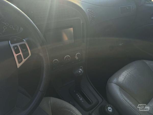 Grey Saab 9-5 2006 in Siauliai, with an engine capacity of 2.30 L and mileage of 437 thousand km for 950 €, photo 8 on AUTOMOTO.COM.LV