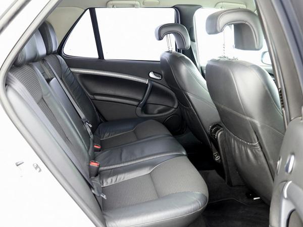 Grey Saab 9-5 2006 in Tallinn, with an engine capacity of 1.90 L and mileage of 364 thousand km for 999 €, photo 8 on AUTOMOTO.COM.LV