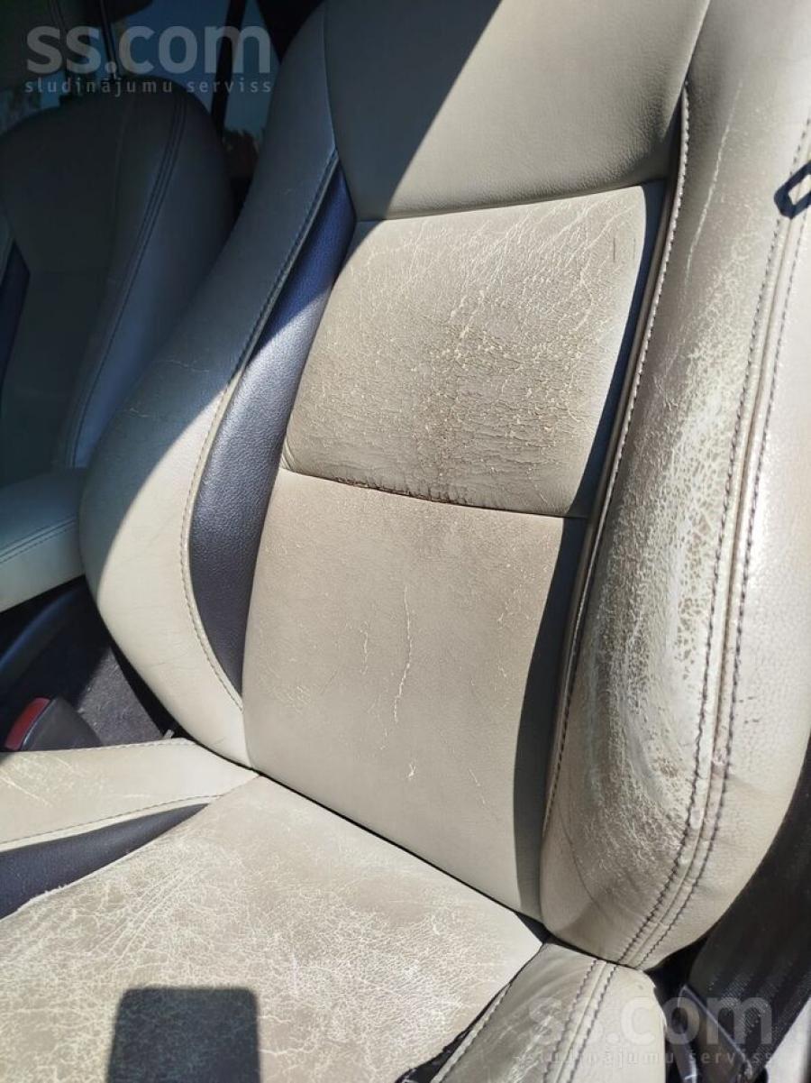 Grey Saab 9-5 2008 in Riga, with an engine capacity of 2.30 L and mileage of 280 thousand km for 850 €, photo 5 on AUTOMOTO.COM.LV