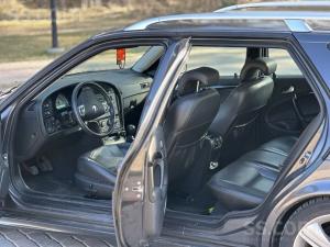 Grey Saab 9-5 2009 in Riga, with an engine capacity of 1.90 L and mileage of 323 thousand km for 3500 €, photo 9 on AUTOMOTO.COM.LV