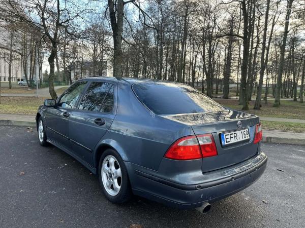 Saab 9-5 1999 Viļņa, ar dzinēja tilpumu 2.30 L un nobraukumu 425 tūkst. km par 650 €, foto 3 vietnē AUTOMOTO.COM.LV