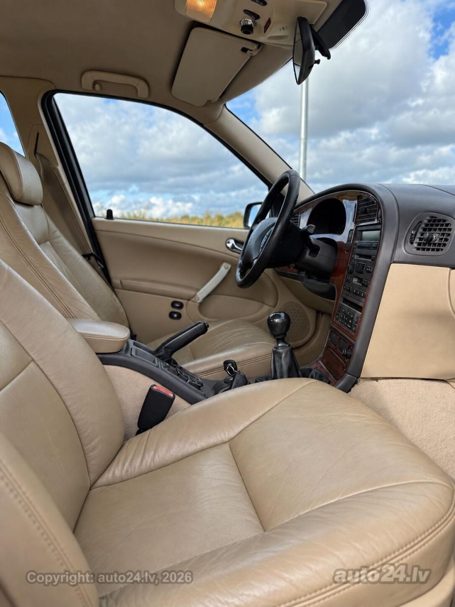 Saab 9-5 1999 Tallina, ar dzinēja tilpumu 2.30 L un nobraukumu 248 tūkst. km par 1990 €, foto 11 vietnē AUTOMOTO.COM.LV