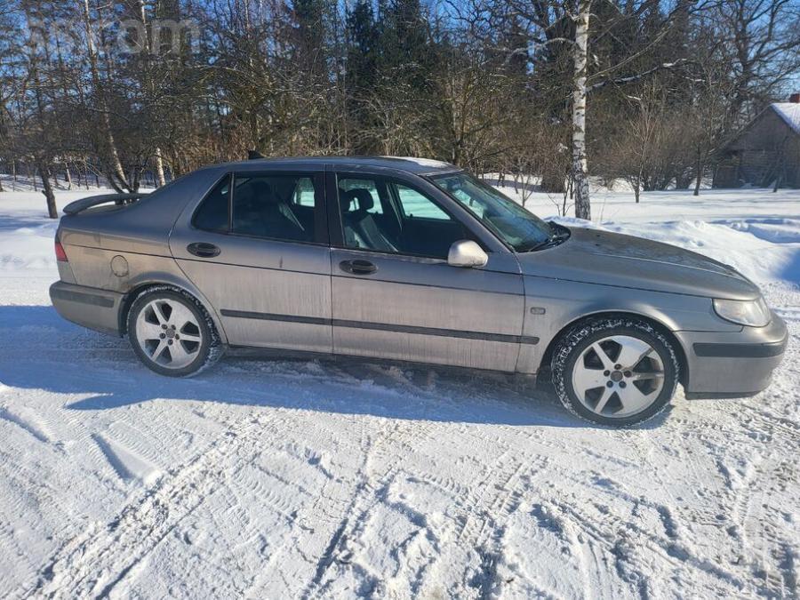 Saab 9-5 2000 in Tukums, with an engine capacity of 2.30 L and mileage of 179 thousand km for 1150 €, photo 4 on AUTOMOTO.COM.LV