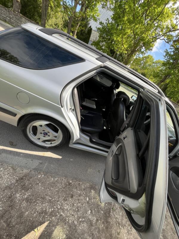 Saab 9-5 2001 in Rakvere, with an engine capacity of 2.30 L and mileage of 300 thousand km for 1500 €, photo 3 on AUTOMOTO.COM.LV