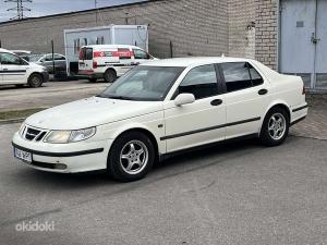 Balts Saab 9-5 2002 Narva, ar dzinēja tilpumu 2.20 L un nobraukumu 194 tūkst. km par 599 €, foto  vietnē AUTOMOTO.COM.LV