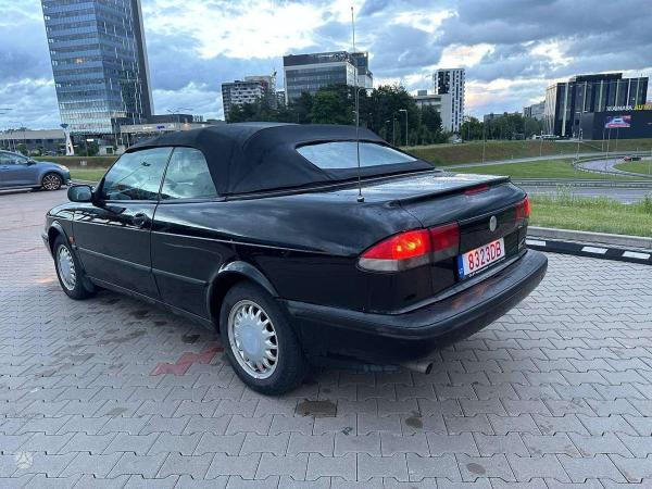 Black Saab 900 1994 in Vilnius, with an engine capacity of 2.30 L and mileage of 173 thousand km for 2800 €, photo 4 on AUTOMOTO.COM.LV