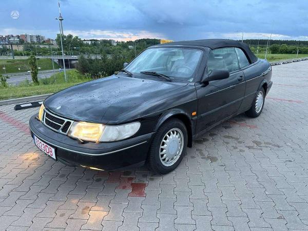 Black Saab 900 1994 in Vilnius, with an engine capacity of 2.30 L and mileage of 173 thousand km for 2800 €, photo 9 on AUTOMOTO.COM.LV