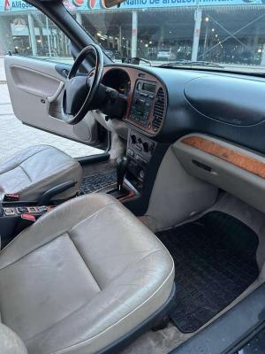 Melns Saab 900 1994 Viļņa, ar dzinēja tilpumu 2.30 L un nobraukumu 173 tūkst. km par 2800 €, foto 17 vietnē AUTOMOTO.COM.LV