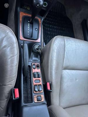 Melns Saab 900 1994 Viļņa, ar dzinēja tilpumu 2.30 L un nobraukumu 173 tūkst. km par 2800 €, foto 20 vietnē AUTOMOTO.COM.LV