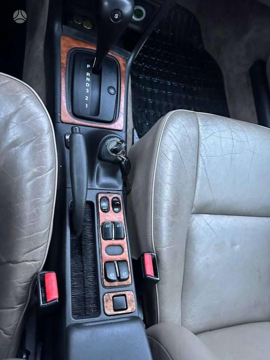 Melns Saab 900 1994 Viļņa, ar dzinēja tilpumu 2.30 L un nobraukumu 173 tūkst. km par 2800 €, foto 20 vietnē AUTOMOTO.COM.LV