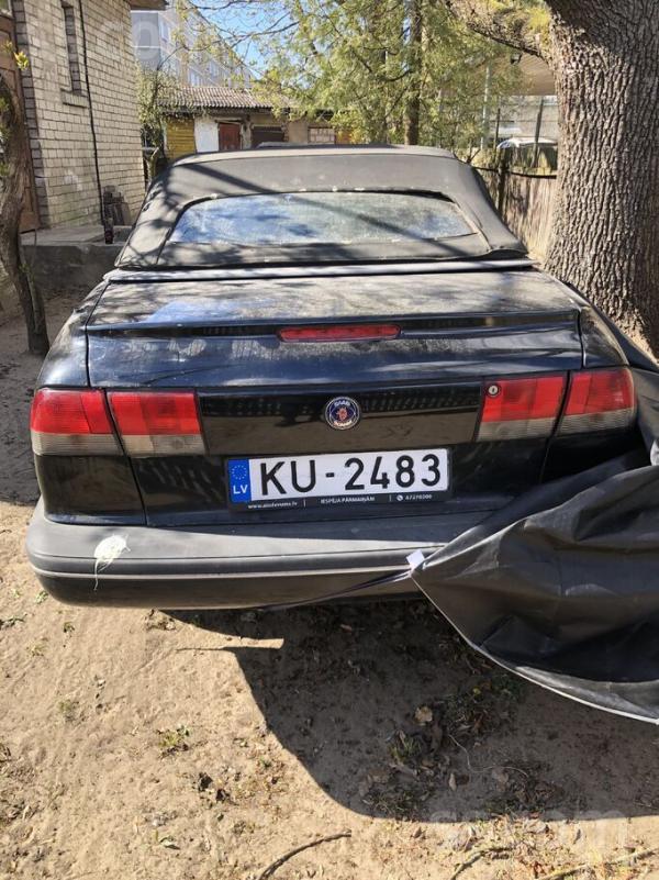 Black Saab 900 1995 in Riga, with an engine capacity of 2.30 L and mileage of 182 thousand km for 800 €, photo 3 on AUTOMOTO.COM.LV