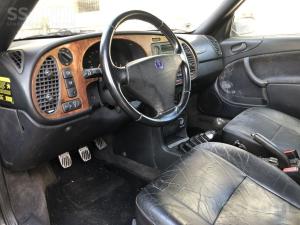 Black Saab 900 1995 in Riga, with an engine capacity of 2.30 L and mileage of 182 thousand km for 800 €, photo 13 on AUTOMOTO.COM.LV