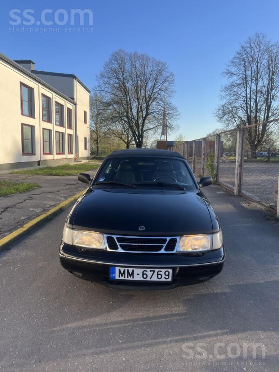Melns Saab 900 1996 Rīga, ar dzinēja tilpumu 2.00 L un nobraukumu 290 tūkst. km par 3500 €, foto 1 vietnē AUTOMOTO.COM.LV