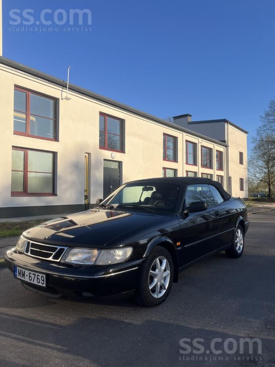 Melns Saab 900 1996 Rīga, ar dzinēja tilpumu 2.00 L un nobraukumu 290 tūkst. km par 3500 €, foto 3 vietnē AUTOMOTO.COM.LV