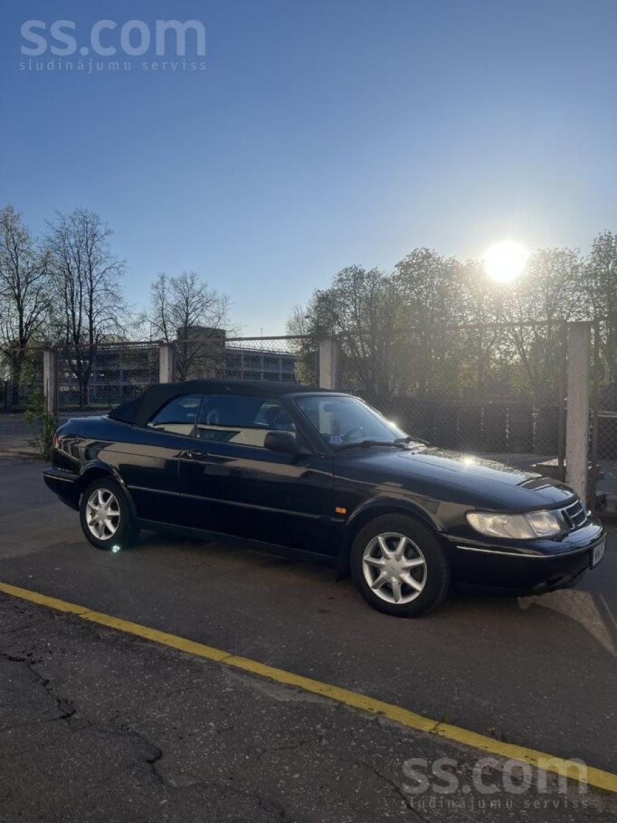 Melns Saab 900 1996 Rīga, ar dzinēja tilpumu 2.00 L un nobraukumu 290 tūkst. km par 3500 €, foto 4 vietnē AUTOMOTO.COM.LV