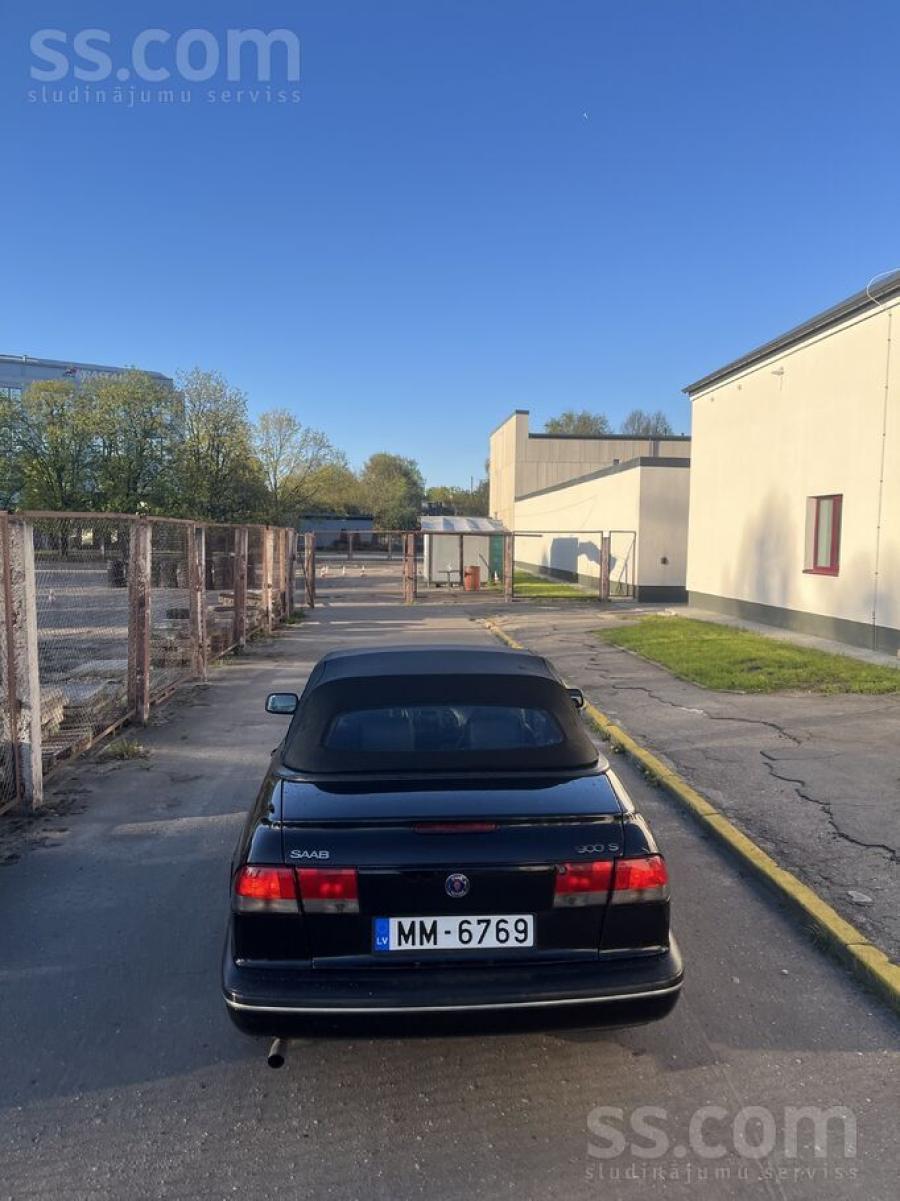 Melns Saab 900 1996 Rīga, ar dzinēja tilpumu 2.00 L un nobraukumu 290 tūkst. km par 3500 €, foto 6 vietnē AUTOMOTO.COM.LV