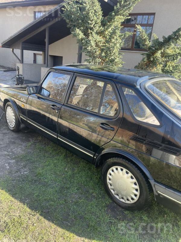 Melns Saab 900 1992 Jelgava, ar dzinēja tilpumu 2.00 L un nobraukumu 250 tūkst. km par 3900 €, foto 1 vietnē AUTOMOTO.COM.LV