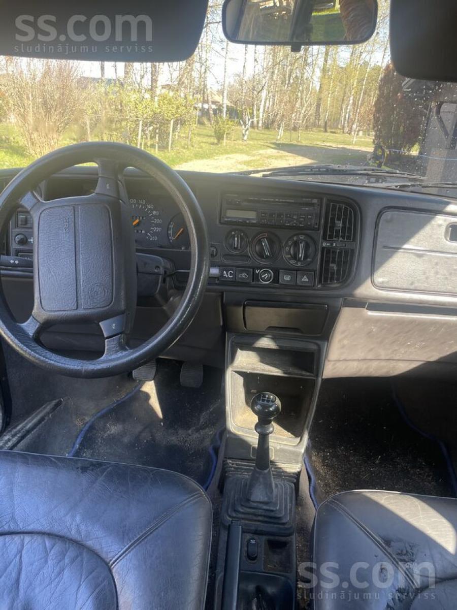 Melns Saab 900 1992 Jelgava, ar dzinēja tilpumu 2.00 L un nobraukumu 250 tūkst. km par 3900 €, foto 3 vietnē AUTOMOTO.COM.LV