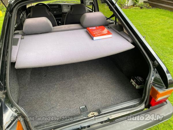 Black Saab 900 1993 in Haapsalu, with an engine capacity of 2.00 L and mileage of 324 thousand km for 7500 €, photo 7 on AUTOMOTO.COM.LV