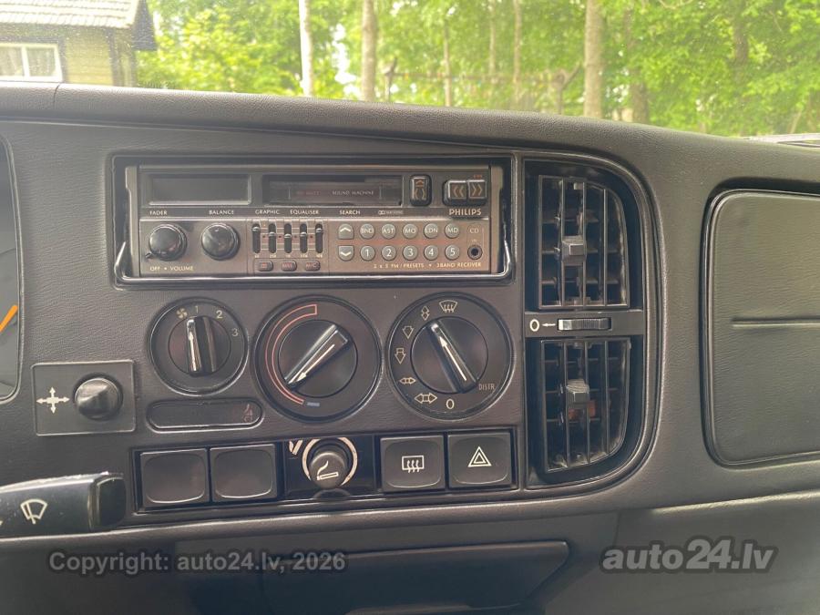 Melns Saab 900 1993 Hāpsalu, ar dzinēja tilpumu 2.00 L un nobraukumu 324 tūkst. km par 7500 €, foto 12 vietnē AUTOMOTO.COM.LV