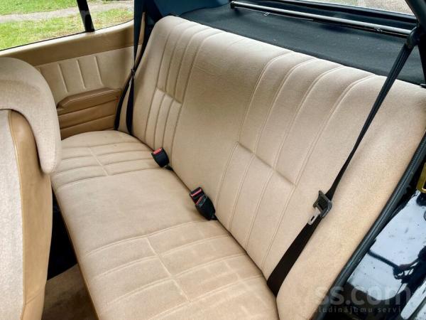 Black Saab 900 1986 in Riga, with an engine capacity of 2.00 L and mileage of 358 thousand km for 4200 €, photo 8 on AUTOMOTO.COM.LV