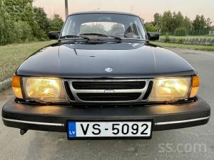 Black Saab 900 1986 in Riga, with an engine capacity of 2.00 L and mileage of 358 thousand km for 4200 €, photo 2 on AUTOMOTO.COM.LV