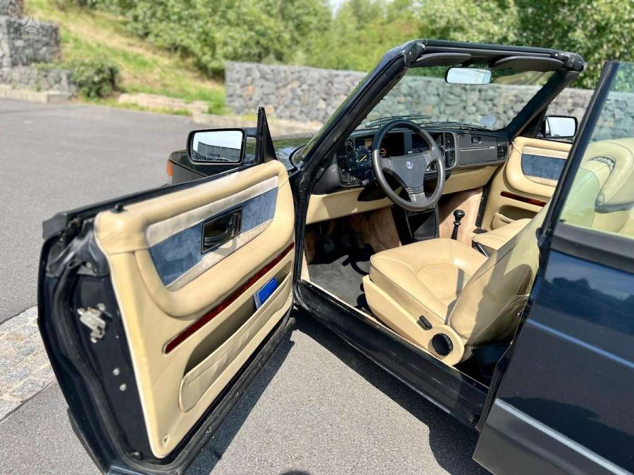 Blue Saab 900 1987 in Vilnius, with an engine capacity of 1.97 L and mileage of 260 thousand km for 13900 €, photo 10 on AUTOMOTO.COM.LV