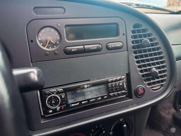 Blue Saab 900 1996 in Riga, with an engine capacity of 2.29 L and mileage of 315 thousand km for 1850 €, photo 6 on AUTOMOTO.COM.LV