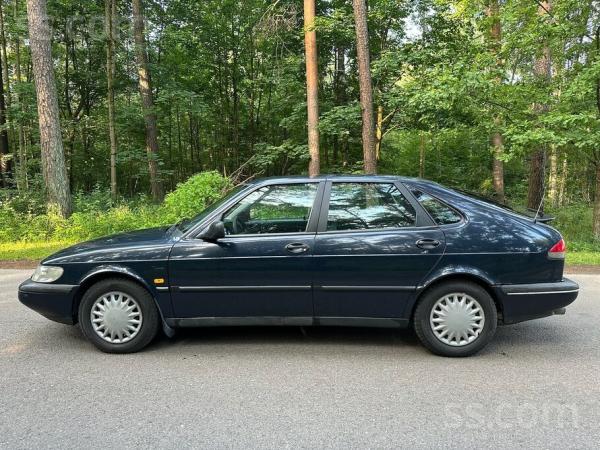 Blue Saab 900 1995 in Riga, with an engine capacity of 2.00 L and mileage of 219 thousand km for 2250 €, photo 6 on AUTOMOTO.COM.LV