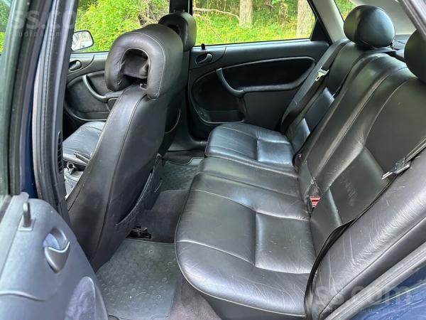 Blue Saab 900 1995 in Riga, with an engine capacity of 2.00 L and mileage of 219 thousand km for 2250 €, photo 8 on AUTOMOTO.COM.LV