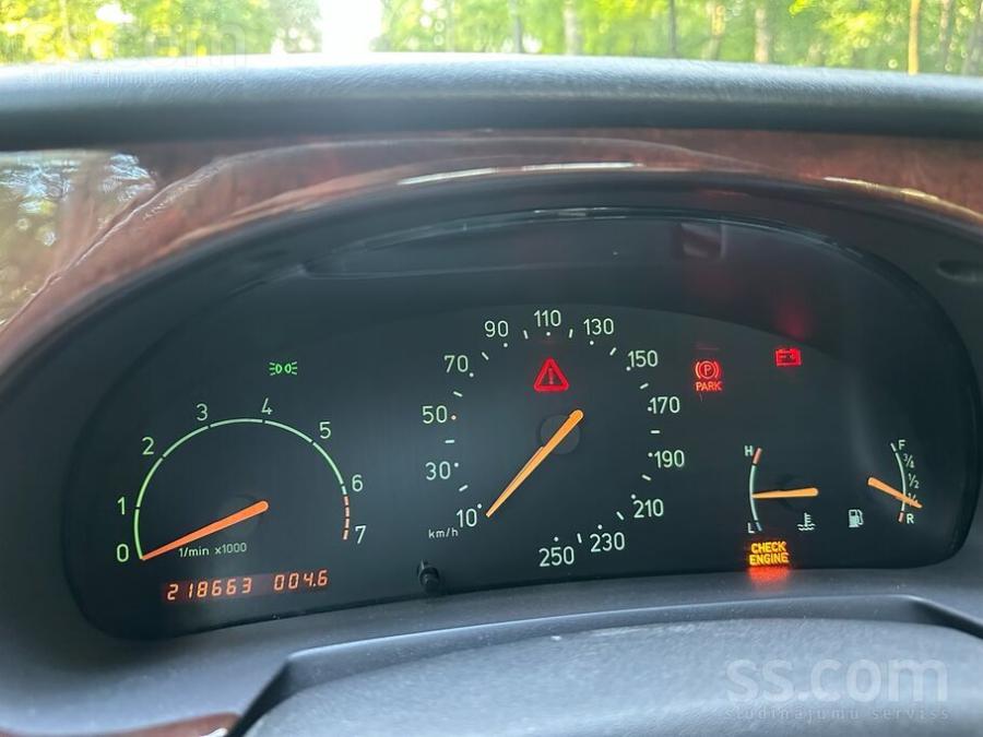 Синий Сааб 900 1995 в Рига, объемом двигателя 2.00 л и пробегом 219 тыс. км за 2250 €, фото 11 на AUTOMOTO.COM.LV