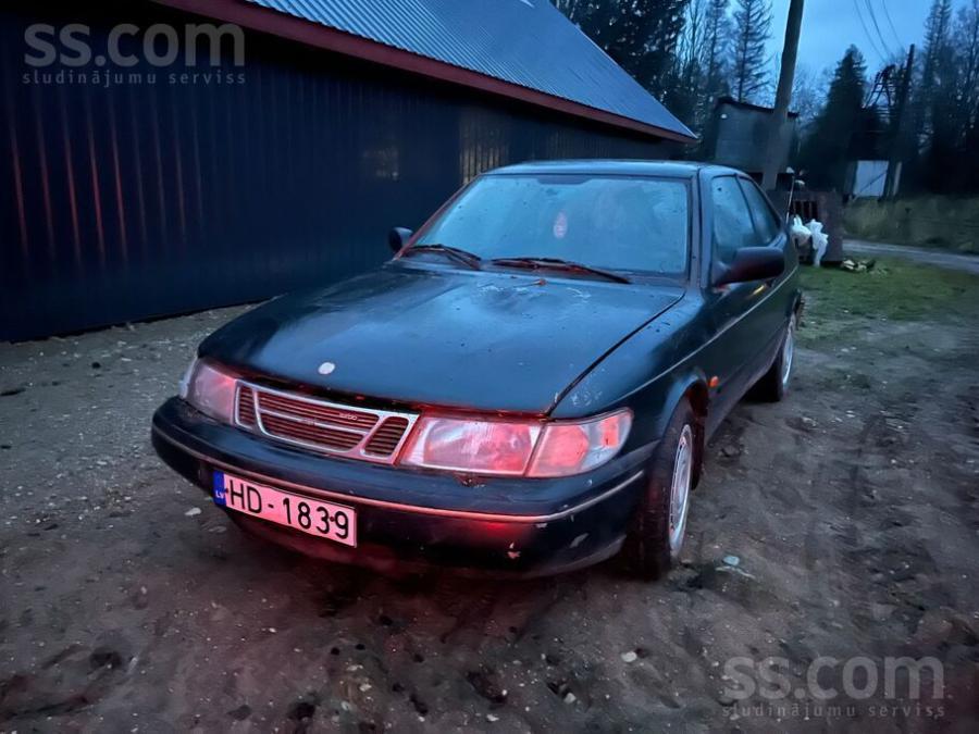 Green Saab 900 1994 in Aizkraukle, with an engine capacity of 2.00 L and mileage of 350 thousand km for 200 €, photo 1 on AUTOMOTO.COM.LV