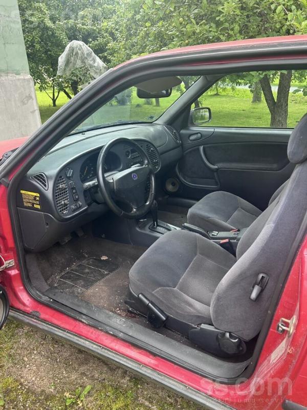 Sarkans Saab 900 1996 Rīga, ar dzinēja tilpumu 2.50 L un nobraukumu 270 tūkst. km par 400 €, foto 2 vietnē AUTOMOTO.COM.LV