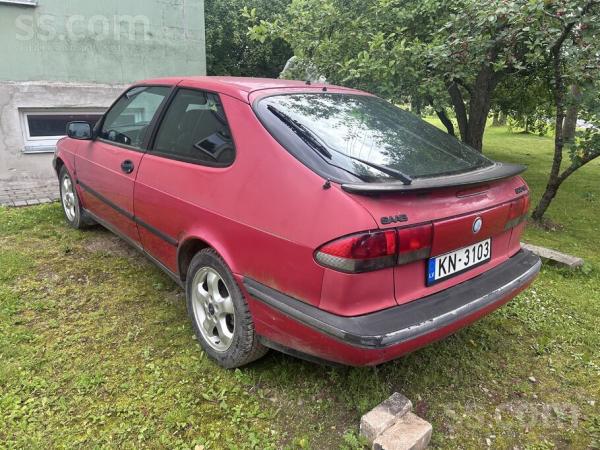 Sarkans Saab 900 1996 Rīga, ar dzinēja tilpumu 2.50 L un nobraukumu 270 tūkst. km par 400 €, foto 3 vietnē AUTOMOTO.COM.LV