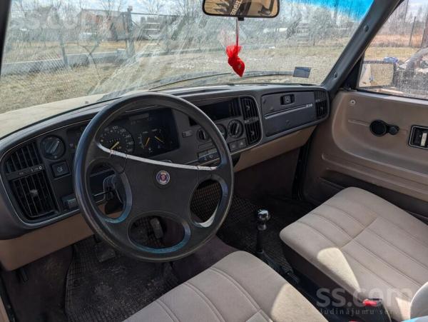 Желтый Сааб 900 1986 в Рига, объемом двигателя 2.00 л и пробегом 194 тыс. км за 3900 €, фото 8 на AUTOMOTO.COM.LV