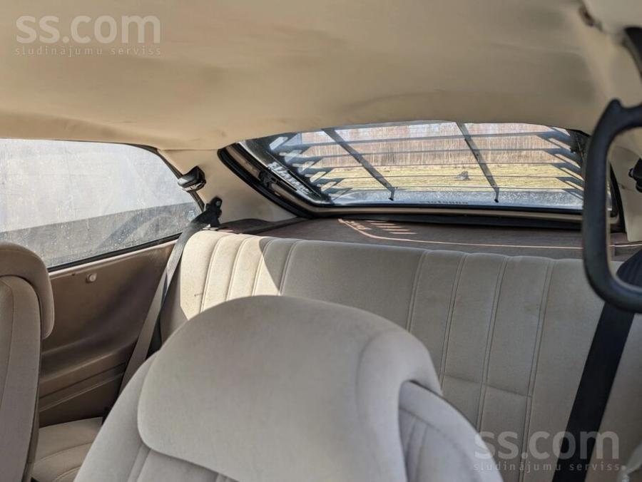 Dzeltens Saab 900 1986 Rīga, ar dzinēja tilpumu 2.00 L un nobraukumu 194 tūkst. km par 3900 €, foto 10 vietnē AUTOMOTO.COM.LV