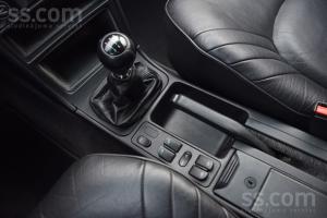 Black Saab 9000 1995 in Riga, with an engine capacity of 2.00 L and mileage of 111 thousand km for 9500 €, photo 6 on AUTOMOTO.COM.LV