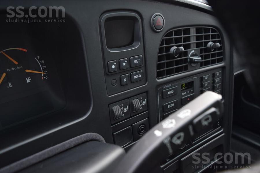 Black Saab 9000 1995 in Riga, with an engine capacity of 2.00 L and mileage of 111 thousand km for 9500 €, photo 8 on AUTOMOTO.COM.LV