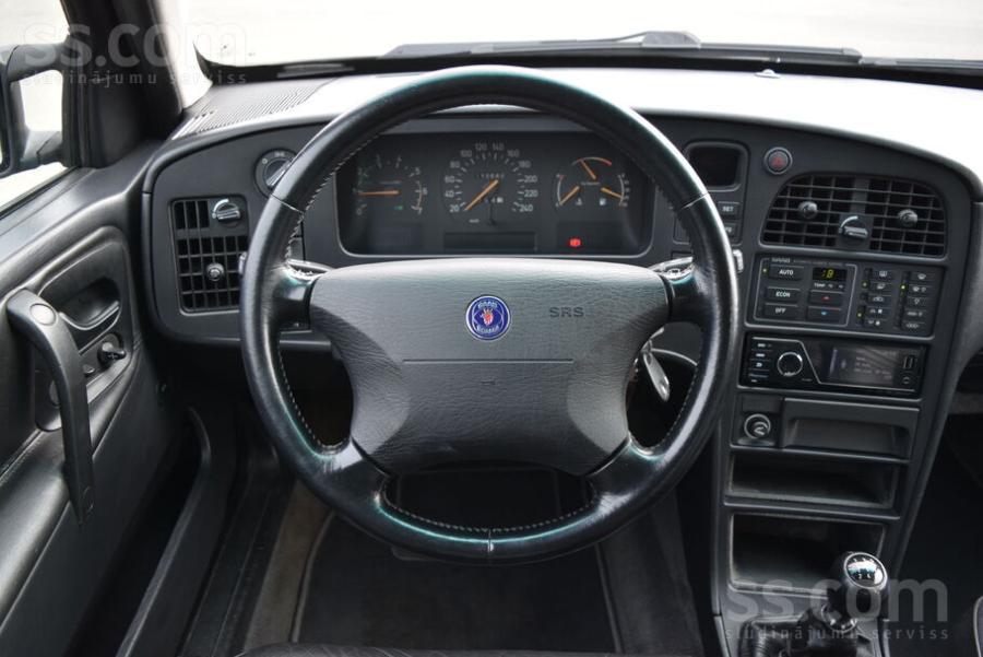 Black Saab 9000 1995 in Riga, with an engine capacity of 2.00 L and mileage of 111 thousand km for 9500 €, photo 11 on AUTOMOTO.COM.LV