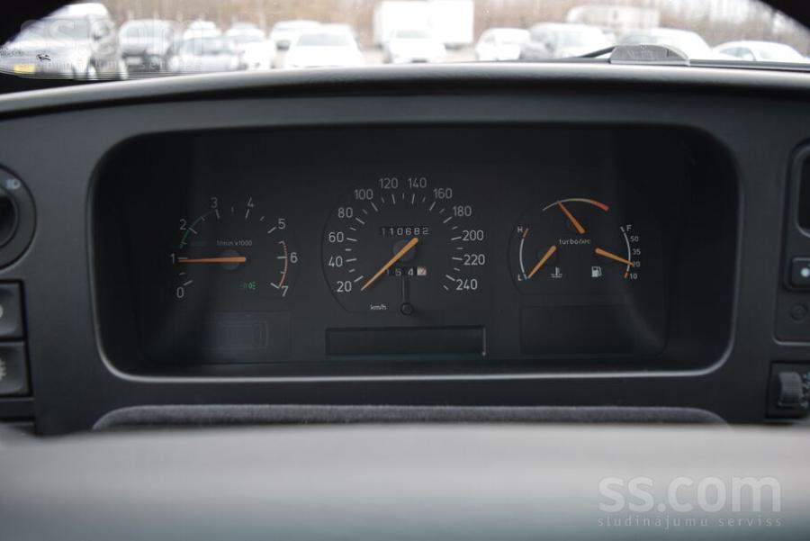 Black Saab 9000 1995 in Riga, with an engine capacity of 2.00 L and mileage of 111 thousand km for 9500 €, photo 12 on AUTOMOTO.COM.LV
