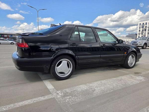 Melns Saab 9000 1996 Viļņa, ar dzinēja tilpumu 2.29 L un nobraukumu 242 tūkst. km par 8900 €, foto 1 vietnē AUTOMOTO.COM.LV
