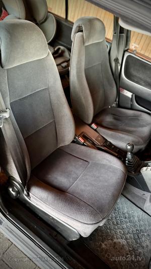 Zils Saab 9000 1997 Tallina, ar dzinēja tilpumu 2.00 L un nobraukumu 242 tūkst. km par 2000 €, foto 8 vietnē AUTOMOTO.COM.LV