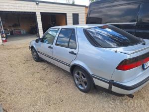 Pelēks Saab 9000 1995 Rīga, ar dzinēja tilpumu 2.30 L un nobraukumu 373 tūkst. km par 2900 €, foto 4 vietnē AUTOMOTO.COM.LV