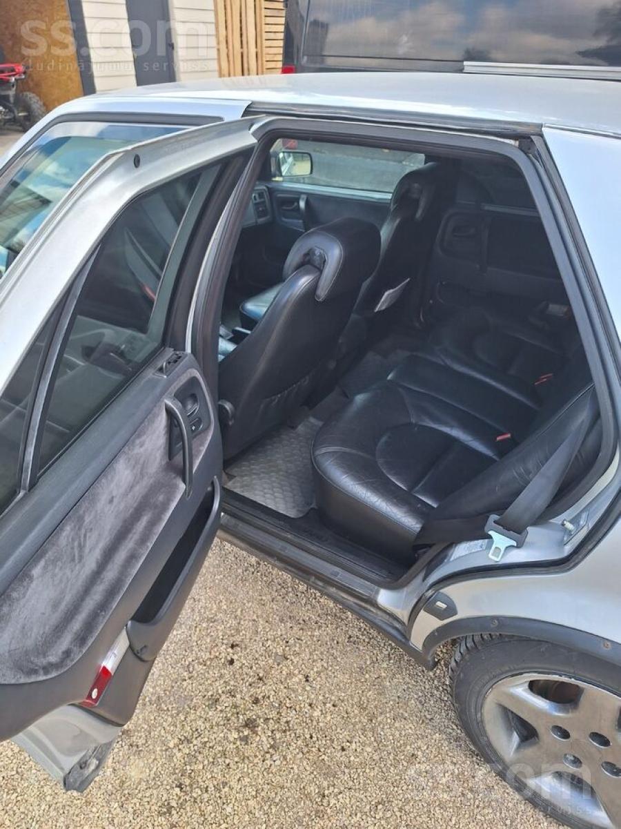 Pelēks Saab 9000 1995 Rīga, ar dzinēja tilpumu 2.30 L un nobraukumu 373 tūkst. km par 2900 €, foto 8 vietnē AUTOMOTO.COM.LV